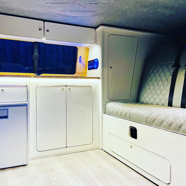 VW T5/T6 Gloss White & Oak Worktop SWB Units– T4mation.me